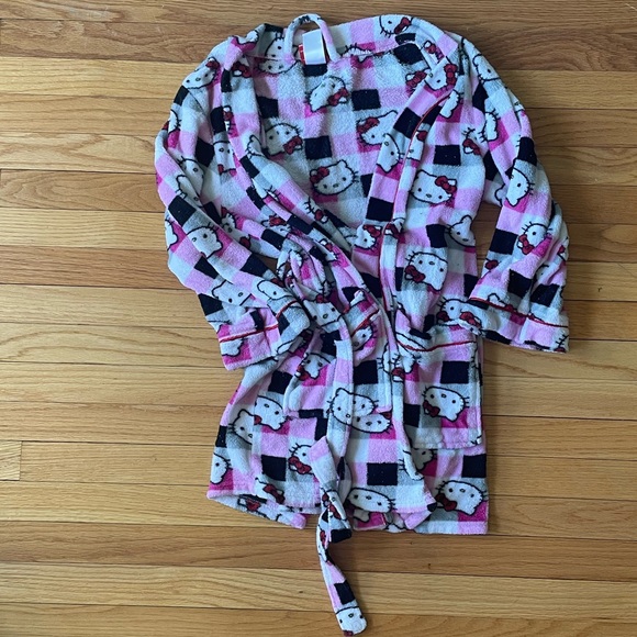 Sanrio | Intimates & Sleepwear | Hello Kitty Robe | Poshmark
